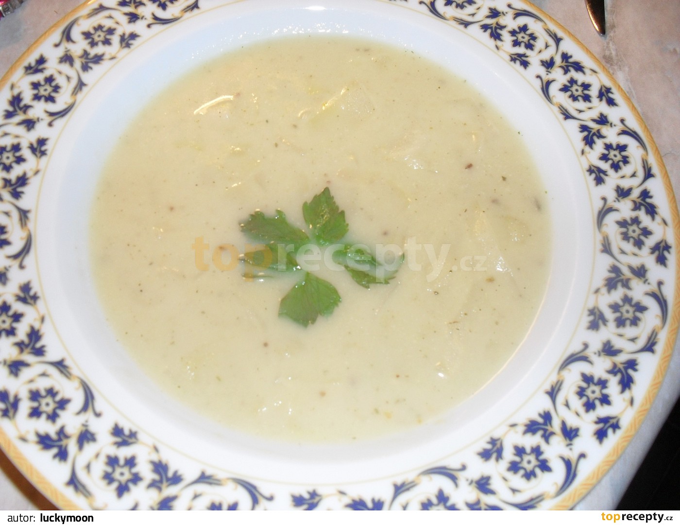 Bílá zelná polévka s kmínem recept - TopRecepty.cz