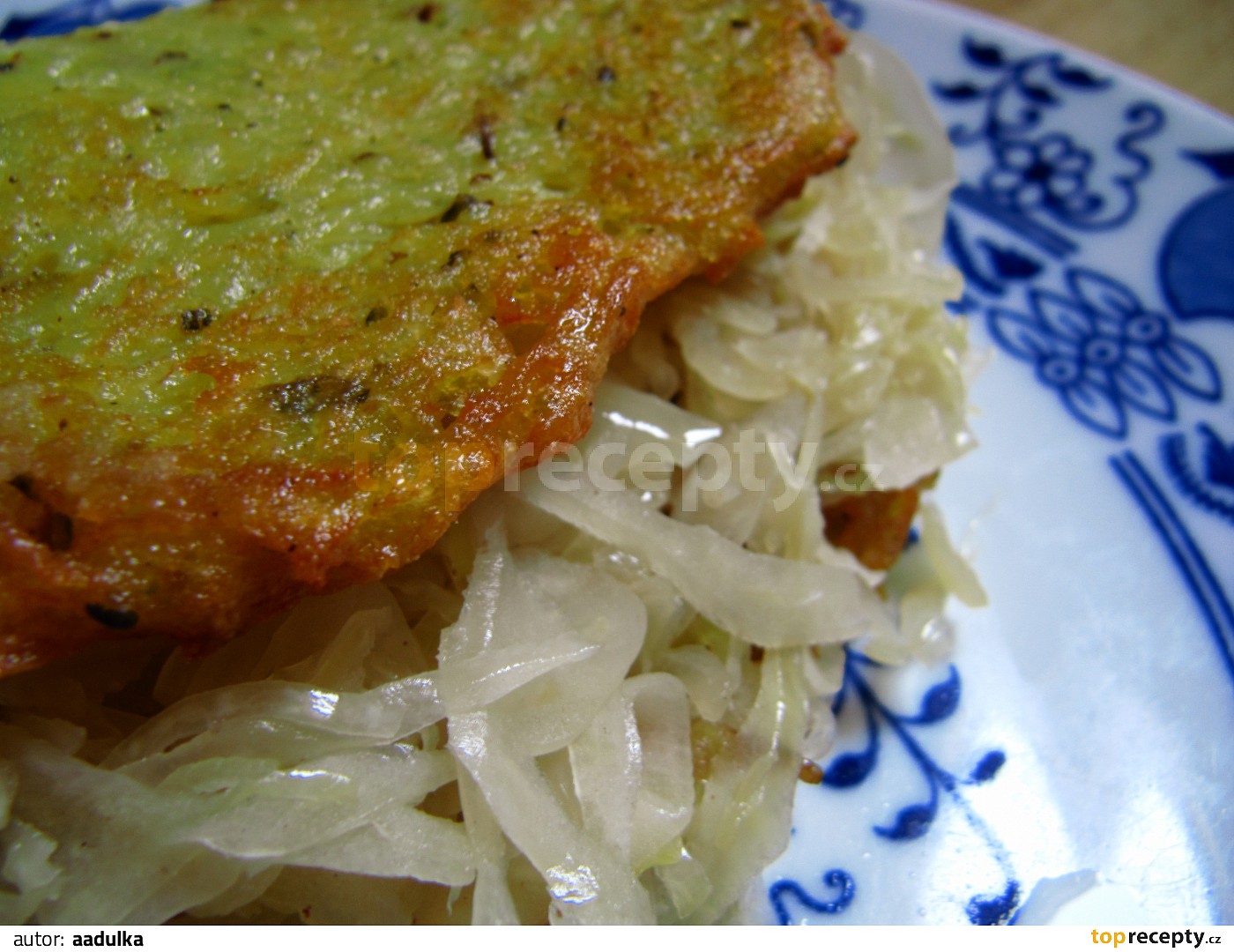 Bramborák plněný zelím recept - TopRecepty.cz