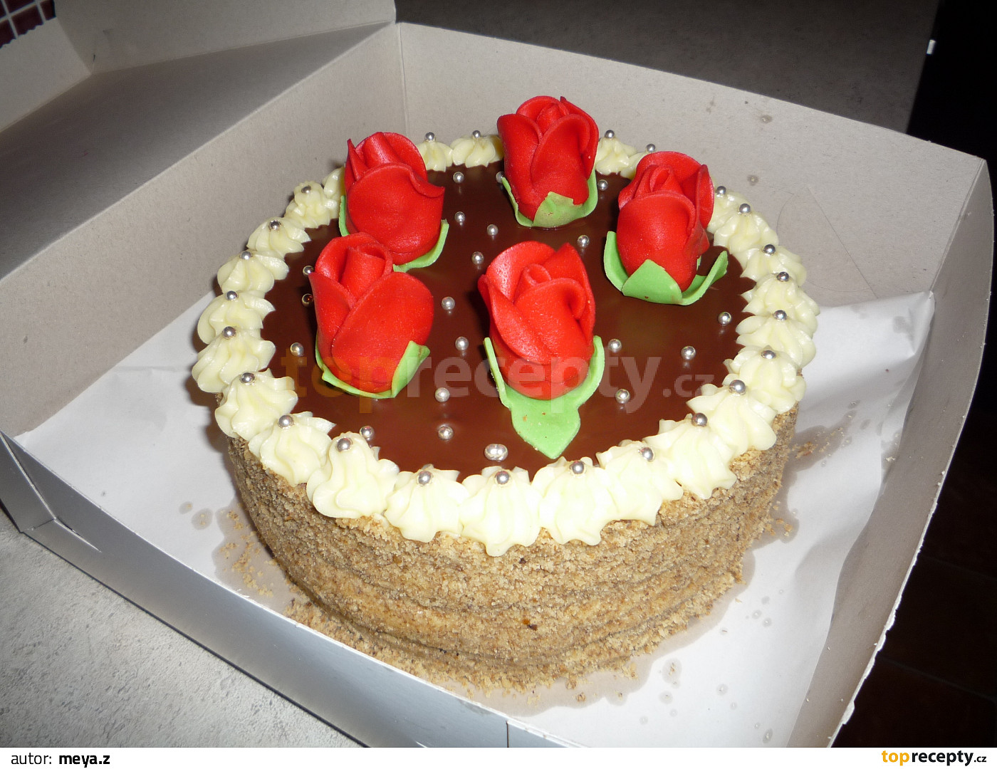 Čokoládový dort (kulatá forma) recept - TopRecepty.cz