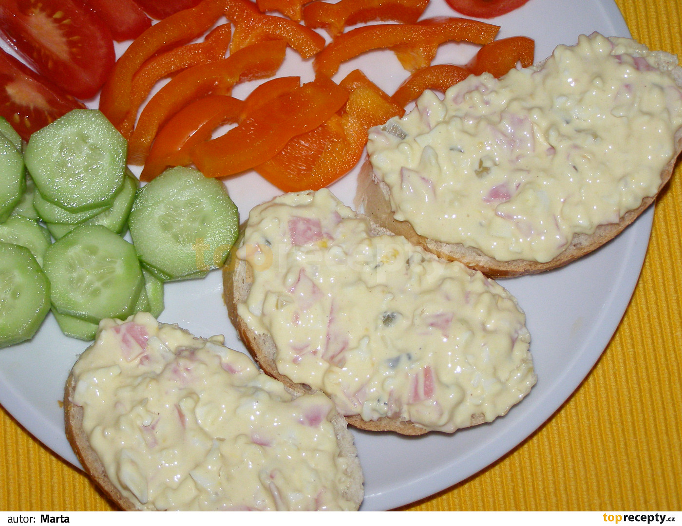 Dobrá pomazánka na chlebíčky recept - TopRecepty.cz