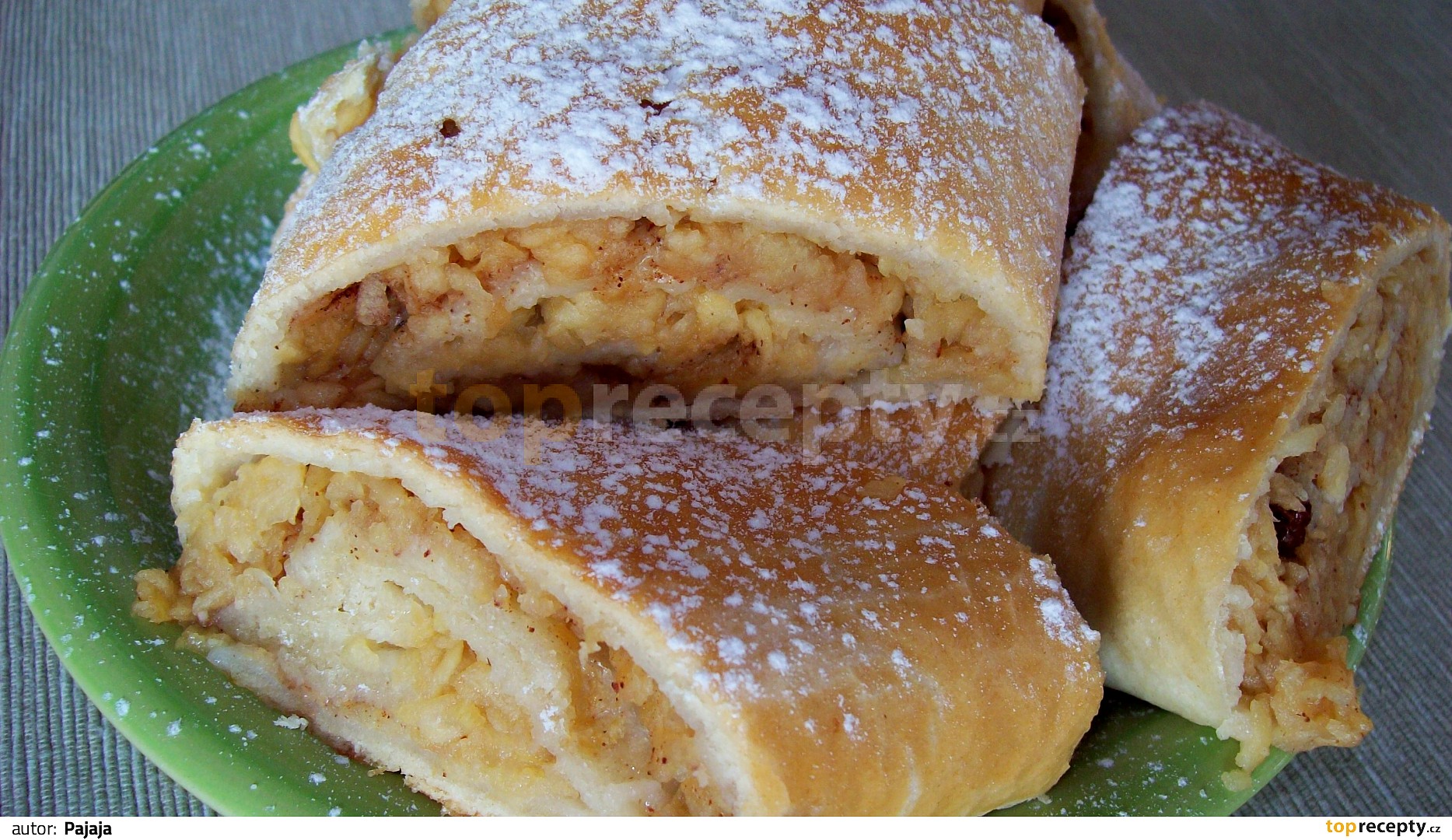 Jablečný závin bez kynutí recept - TopRecepty.cz