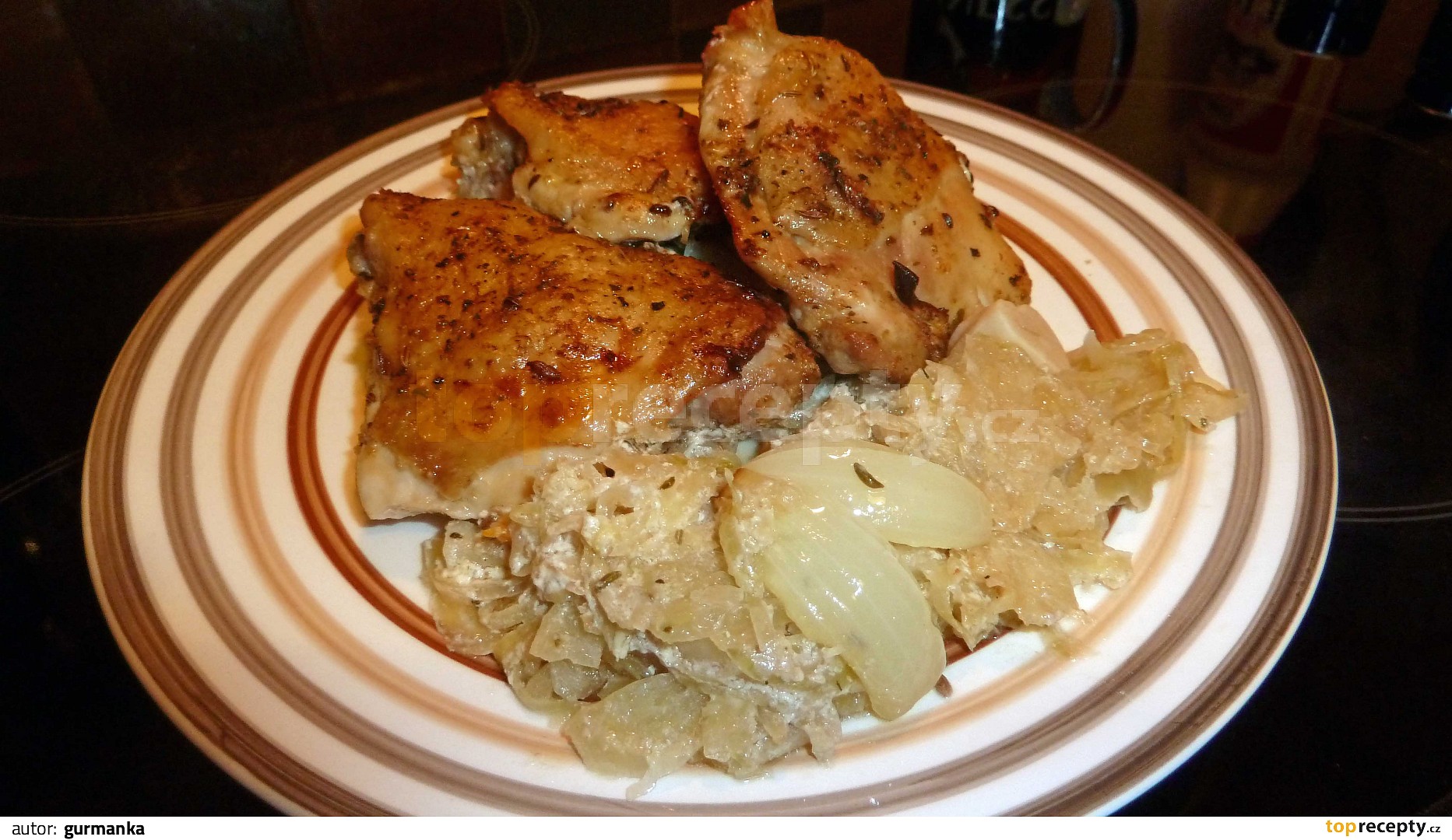 Kuře na kysaném zelí recept - TopRecepty.cz