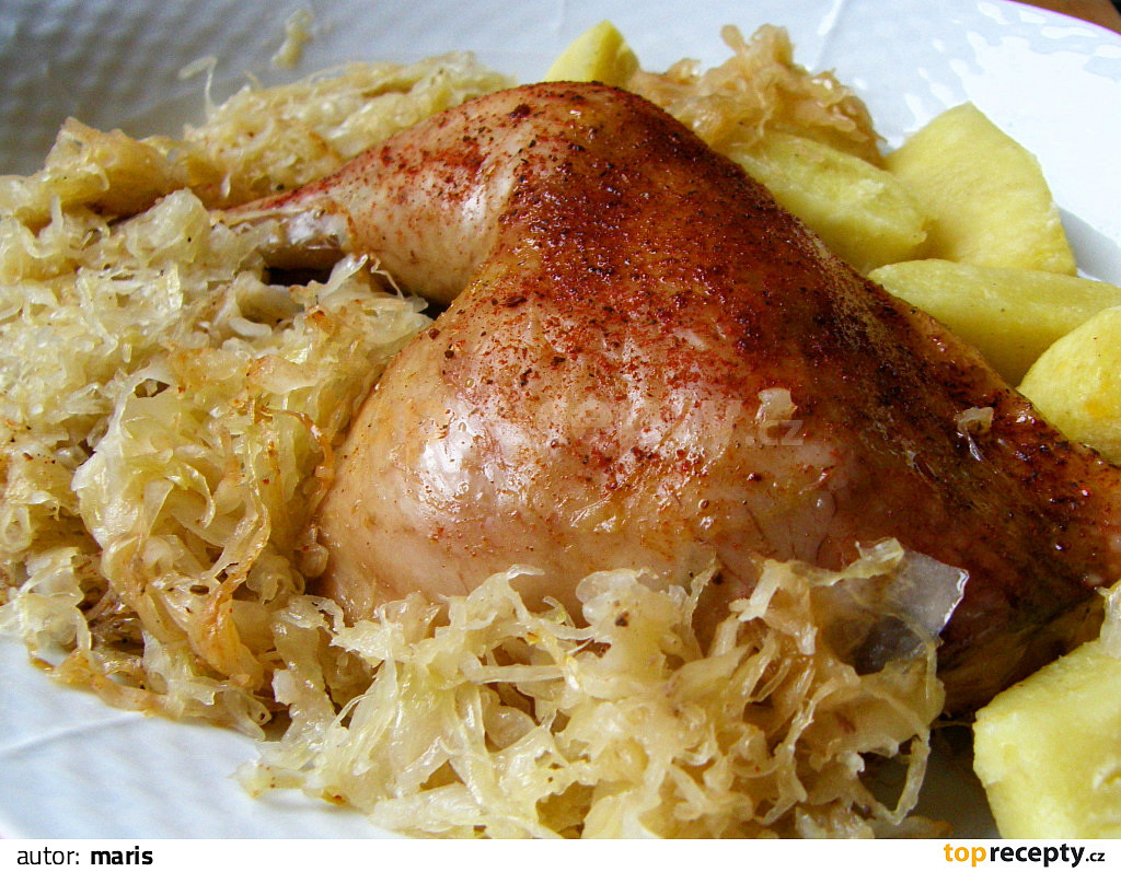 Kuře na zelí recept - TopRecepty.cz