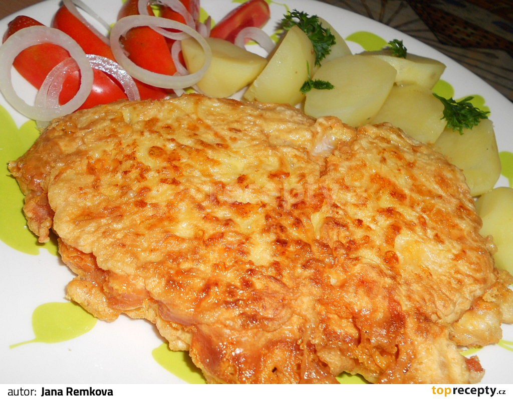 Kuřecí řízek v sýrovém těstíčku recept - TopRecepty.cz