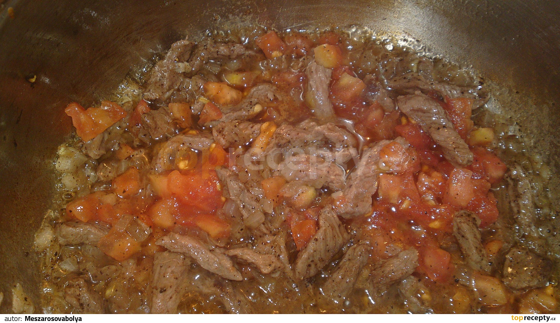 Maďarský hovězí tokáň na pepři podle Gundela recept - TopRecepty.cz