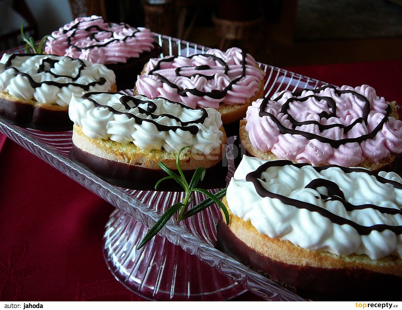 Roládkové zákusky recept - TopRecepty.cz