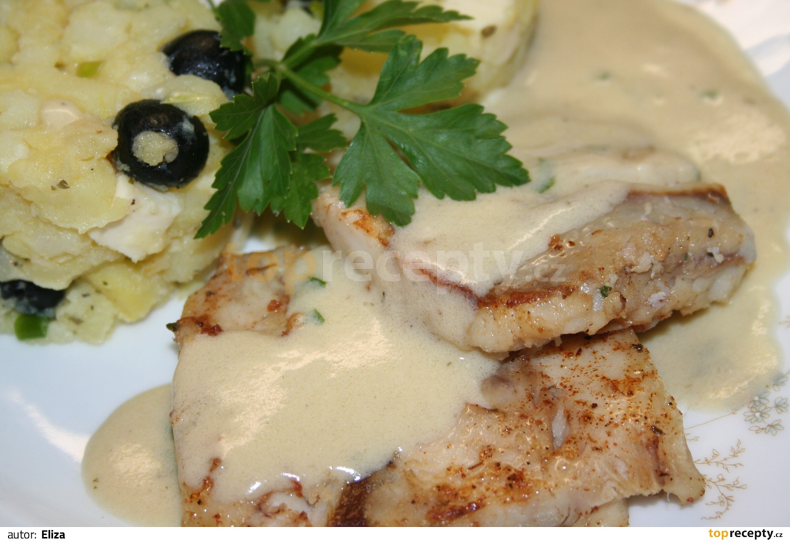 Rybí filé s máslovou omáčkou recept - TopRecepty.cz