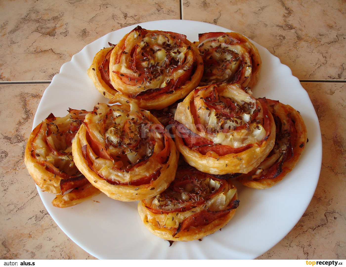 Šneky z listového těsta recept - TopRecepty.cz