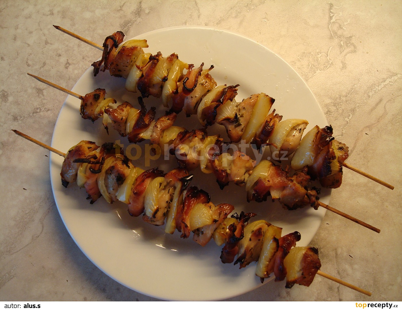 Špízy z vepřového masa recept - TopRecepty.cz