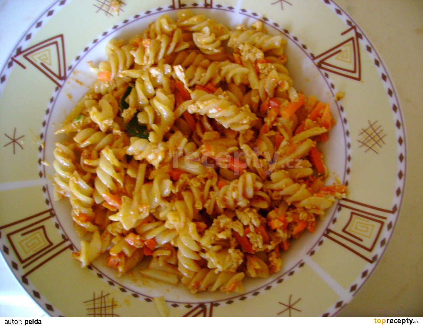 Těstoviny se zeleninou recept - TopRecepty.cz