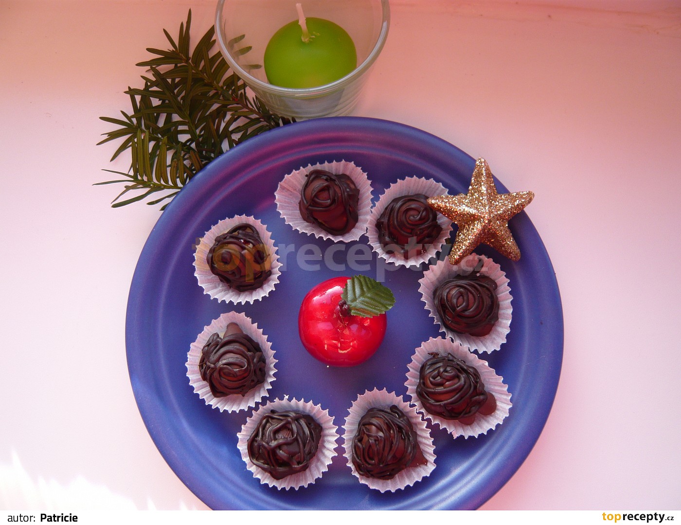 Višně v čokoládě s marcipánem recept - TopRecepty.cz