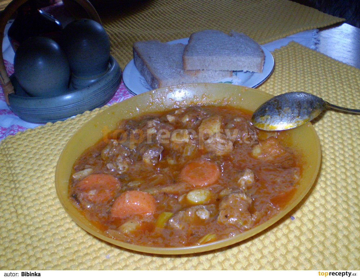 Farmářský guláš recept - TopRecepty.cz