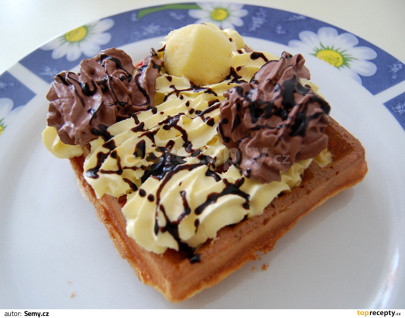 Jablečné vafle recept - TopRecepty.cz