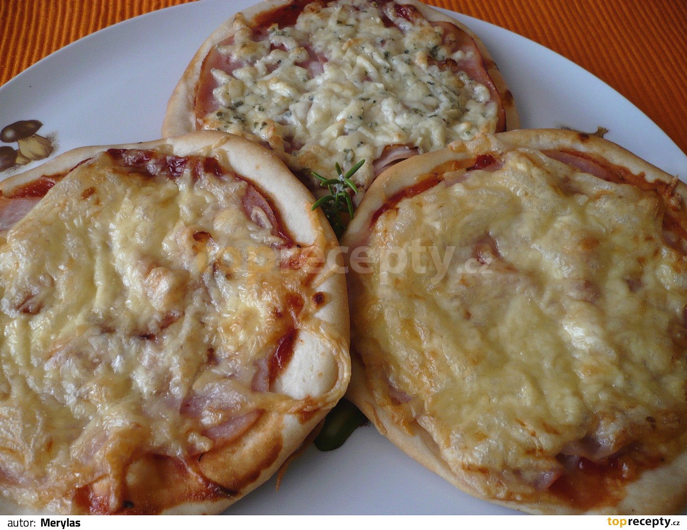 Pizza - základní předpis recept - TopRecepty.cz