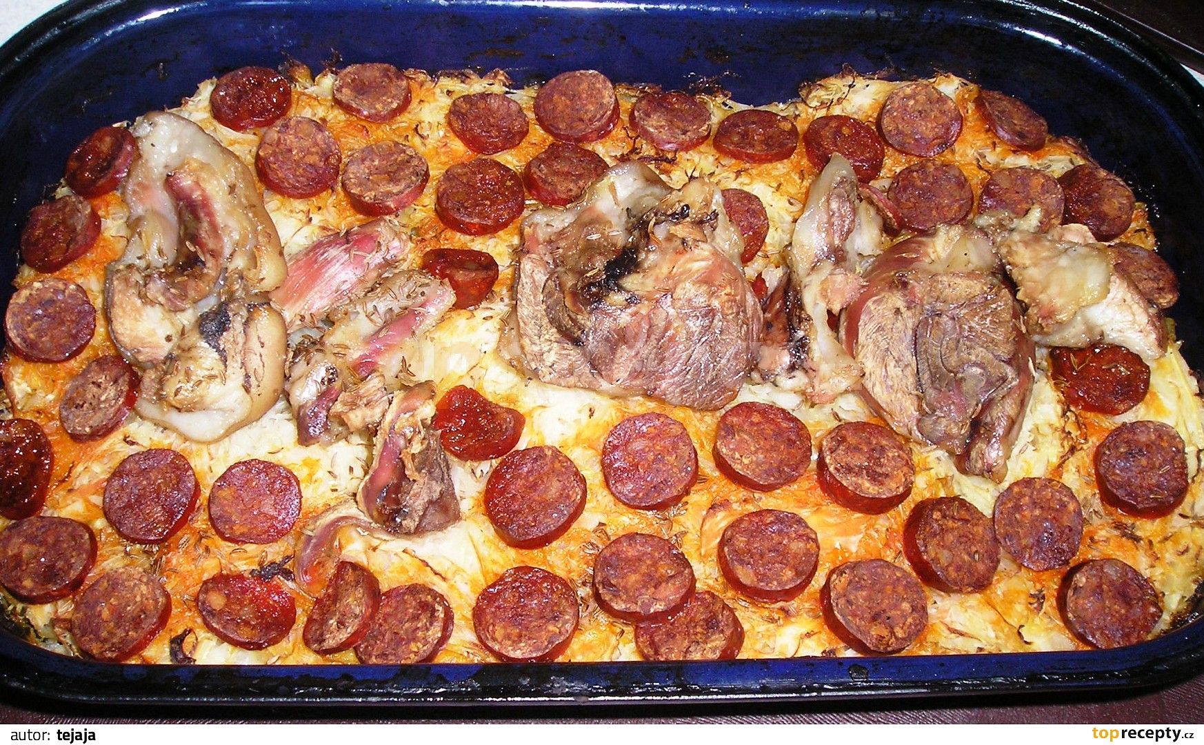 Vepřové koleno v zelí recept - TopRecepty.cz