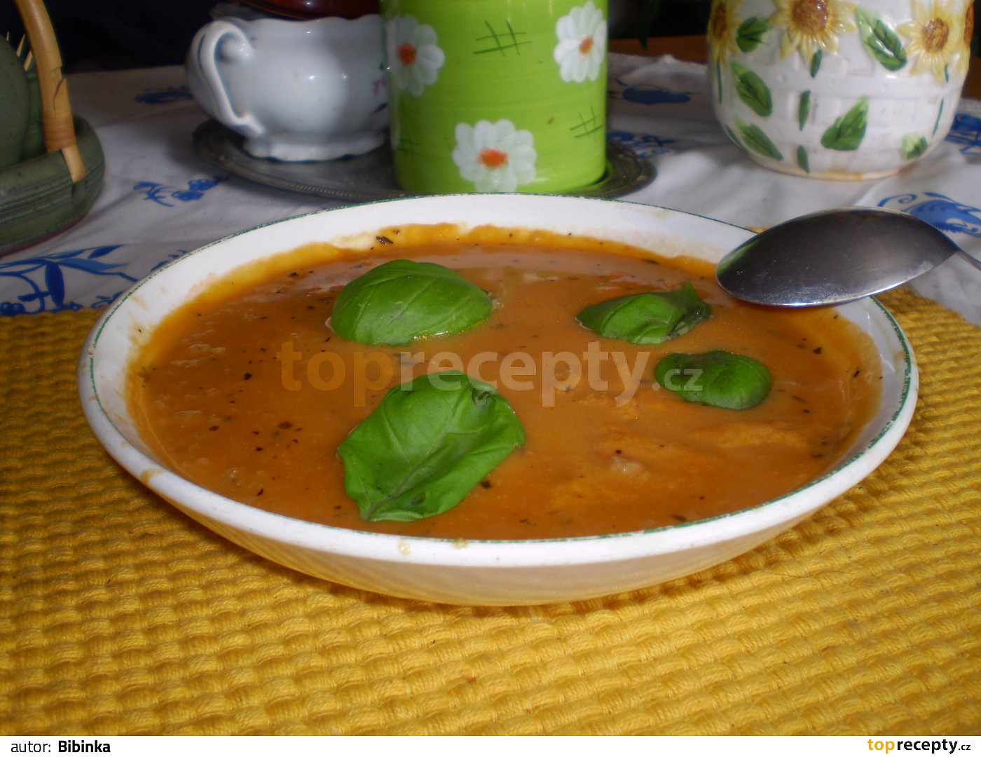 Italská rajčatová polévka recept - TopRecepty.cz