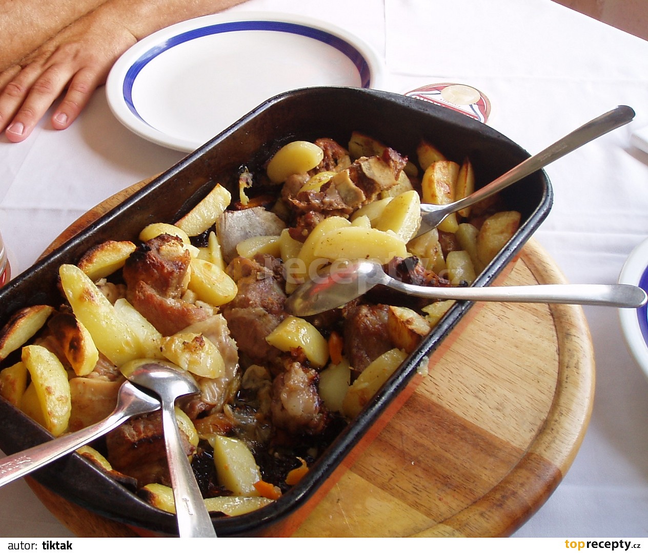 Pečený králik recept - TopRecepty.cz