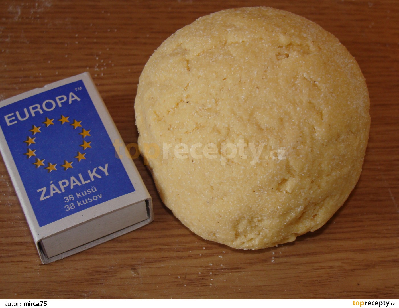 Strouhání / drobení / mrvenička - zavářka do polévky - TopRecepty.cz