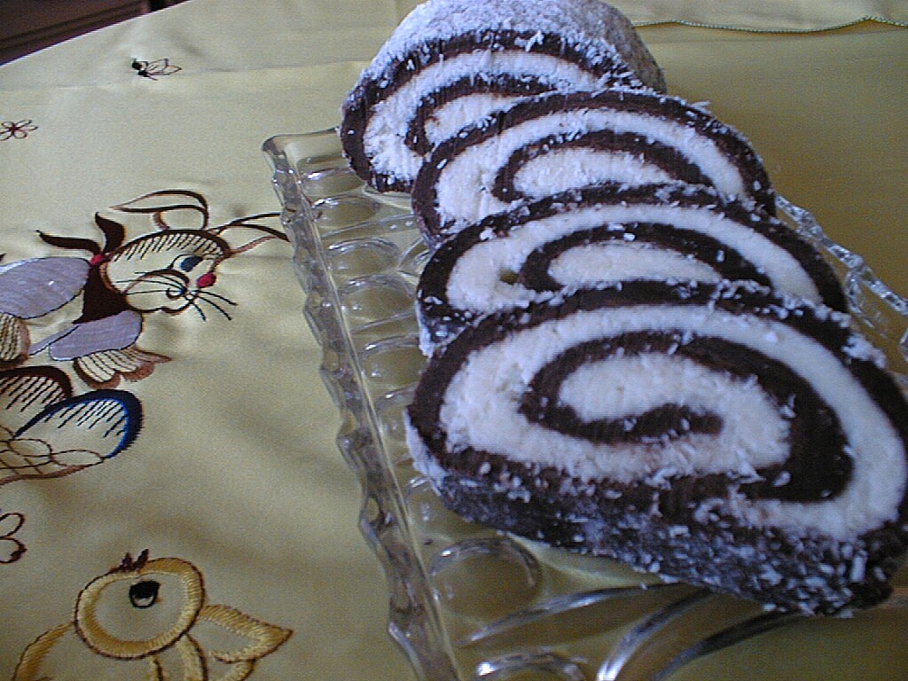 Nepečená kokosová roláda - TopRecepty.cz