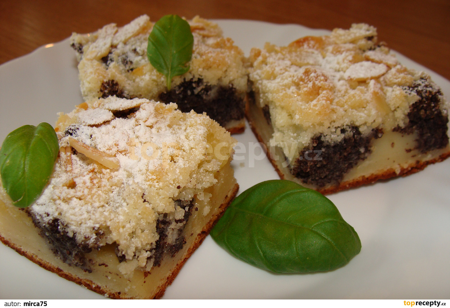 Buchta s mákem a drobenkou recept - TopRecepty.cz