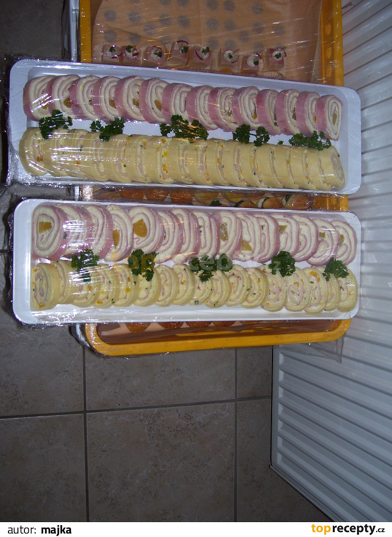 Sýrová roláda recept - TopRecepty.cz