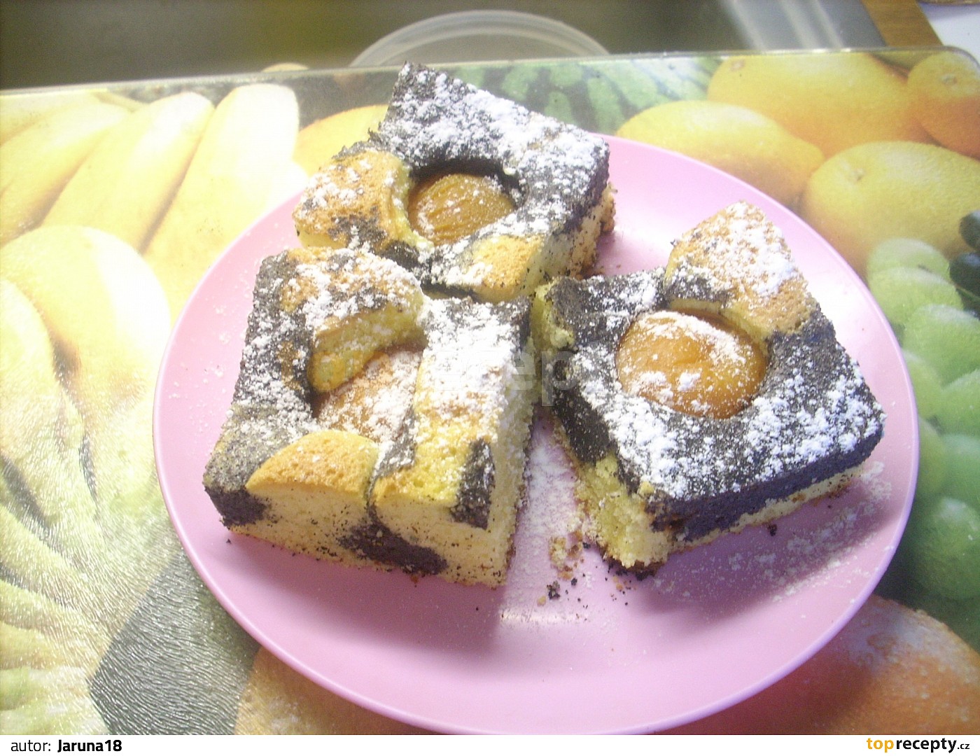 Meruňkový koláč s mákem recept - TopRecepty.cz