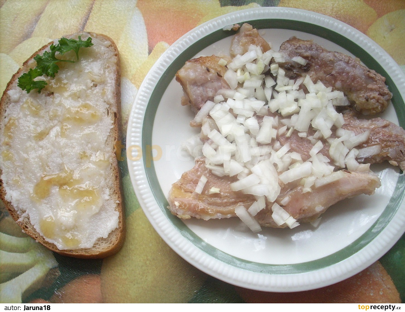 Bůček s cibulí recept - TopRecepty.cz