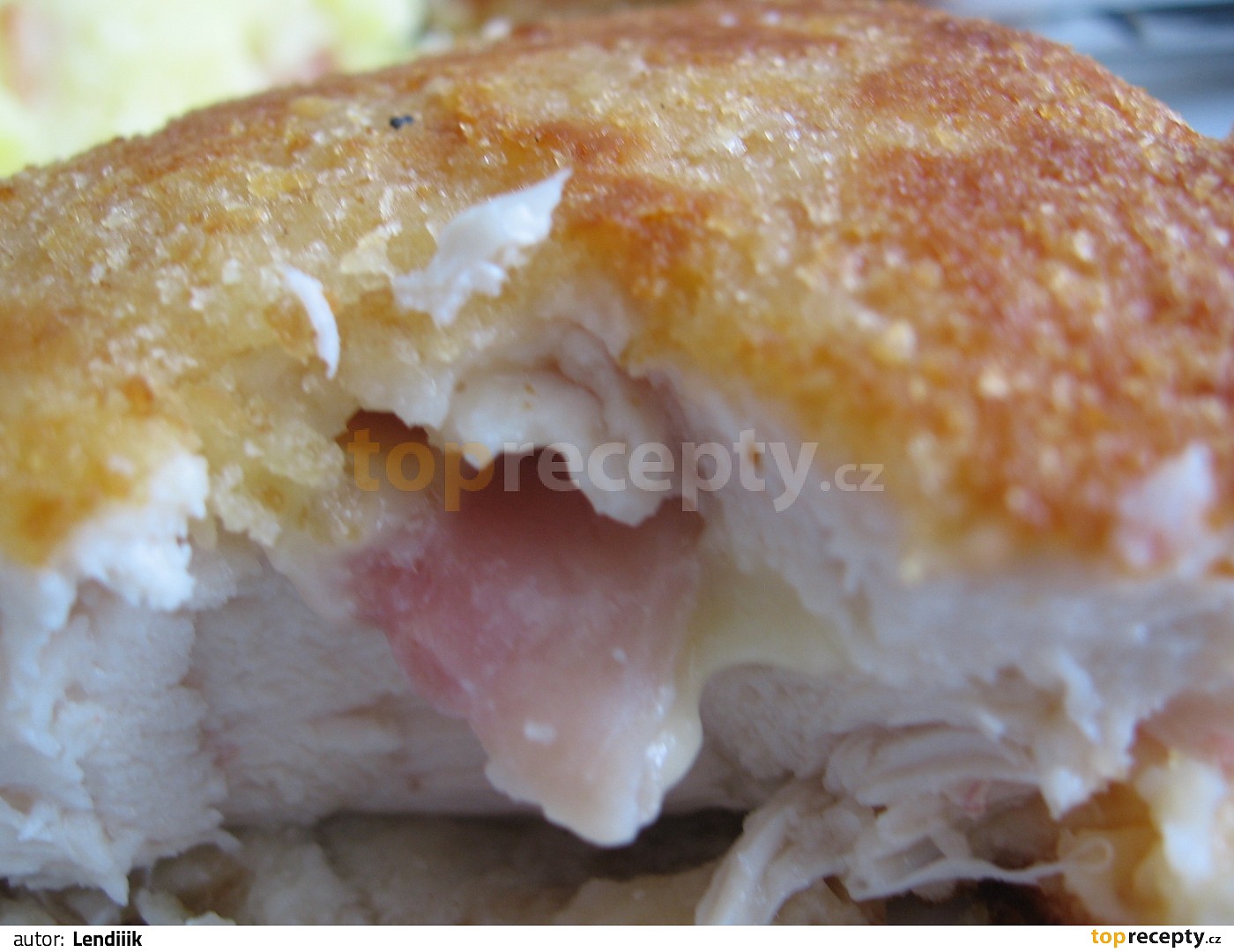 Švýcarské kuřecí řízky recept - TopRecepty.cz