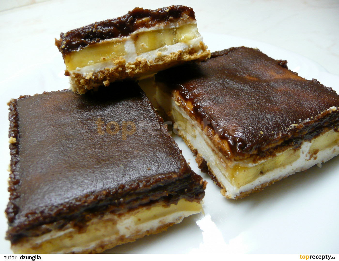 Nepečený BeBe zákusek recept - TopRecepty.cz