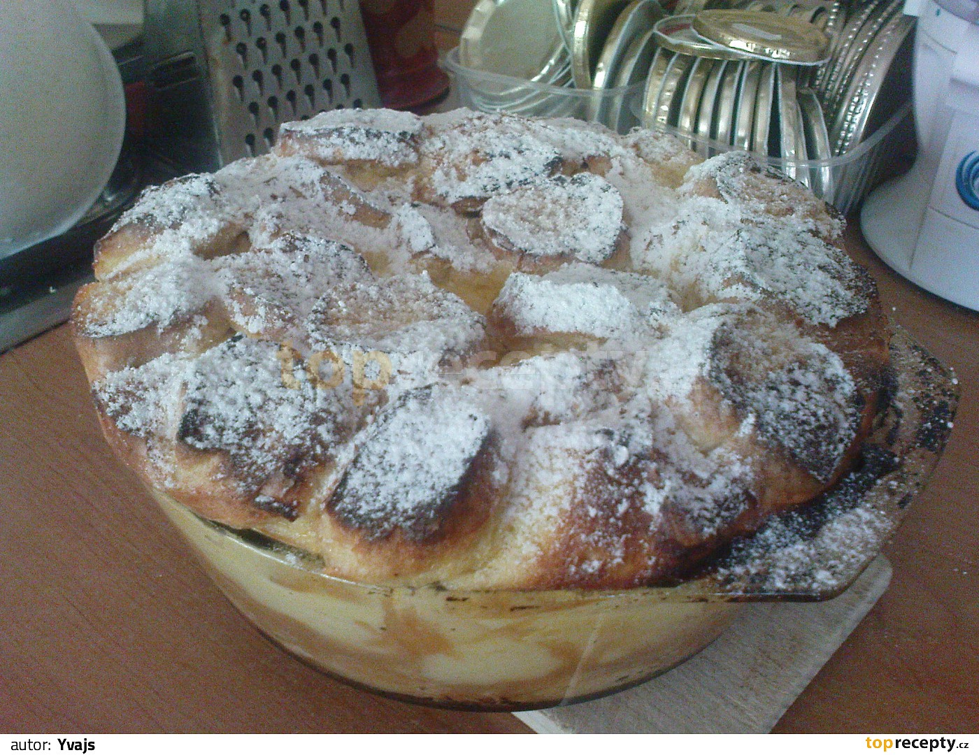 Pochoutková žemlovka - TopRecepty.cz