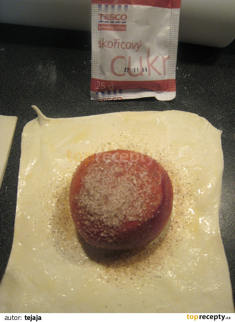 Broskve v lístovém těste - TopRecepty.cz