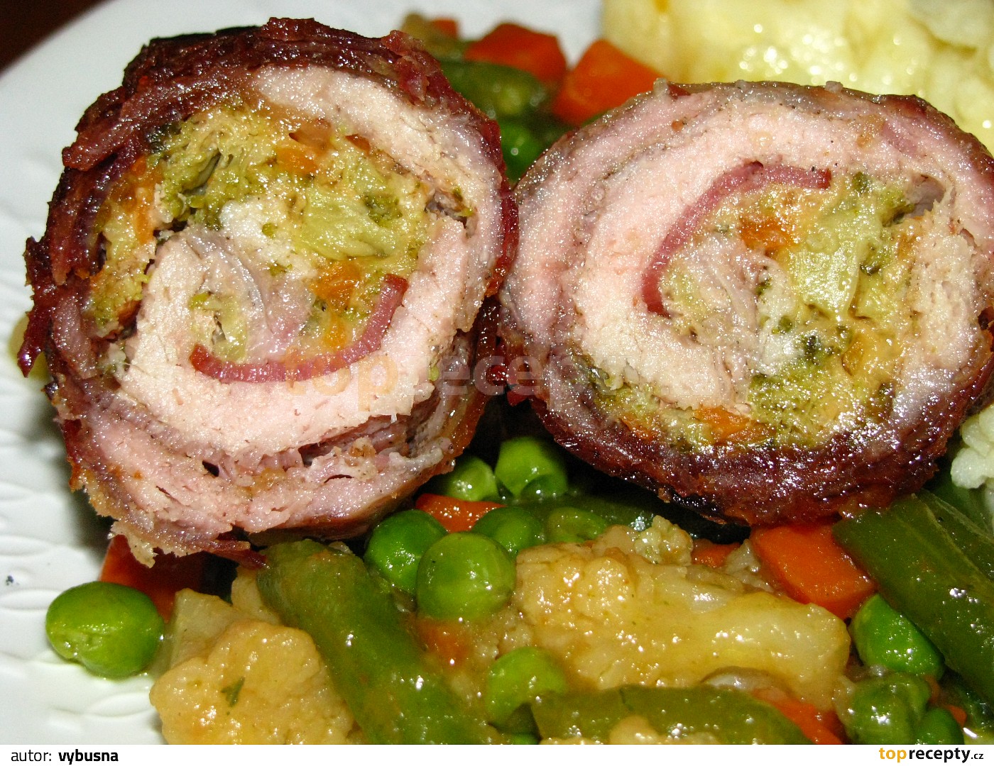 Plněný vepřový závitek recept - TopRecepty.cz