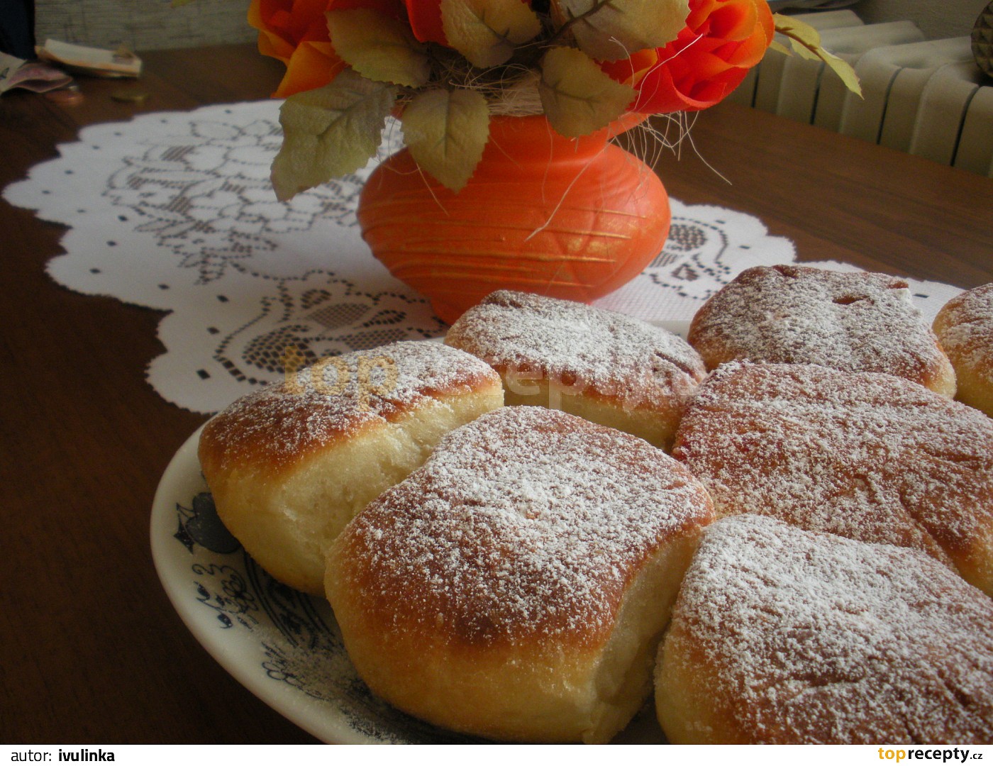 Kynuté buchty plněné marmeládou recept - TopRecepty.cz