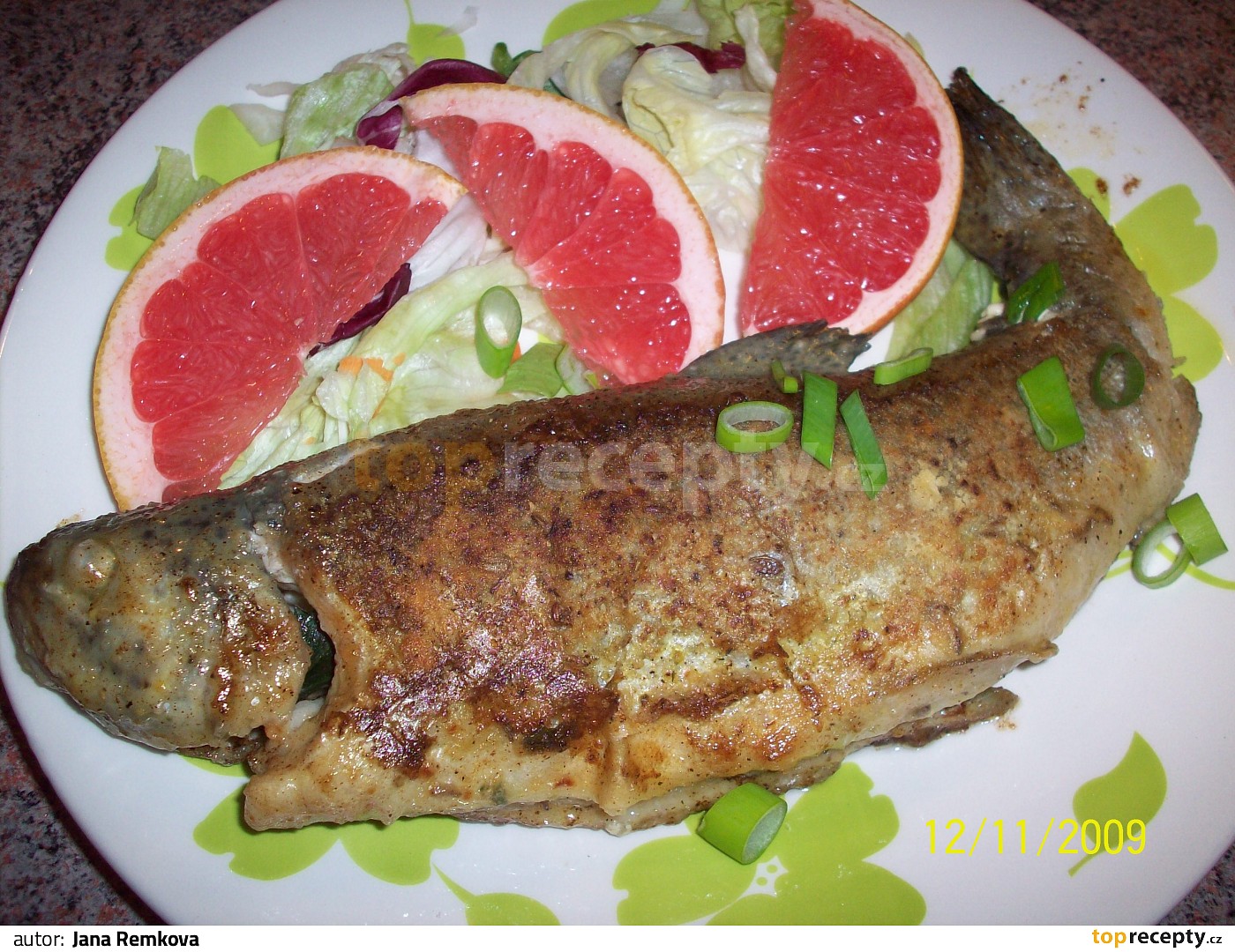 Pstruh plněný libečkem recept - TopRecepty.cz
