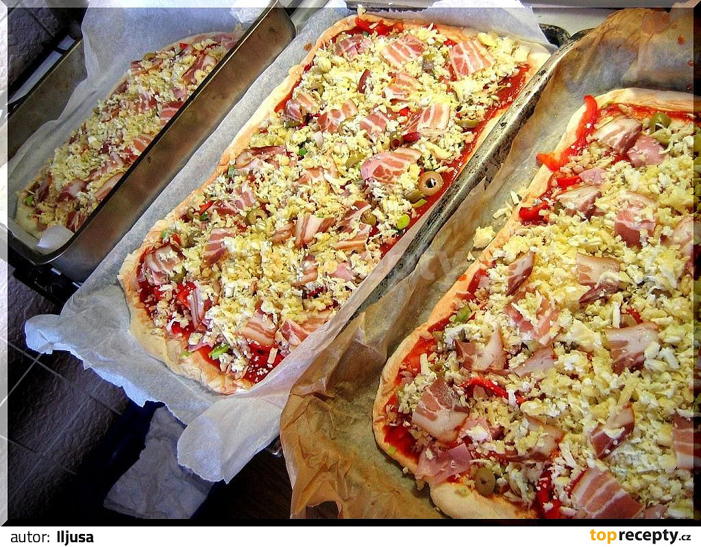 Těsto na pizzu recept - TopRecepty.cz