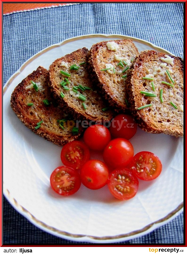 Topinky s česnekem recept - TopRecepty.cz