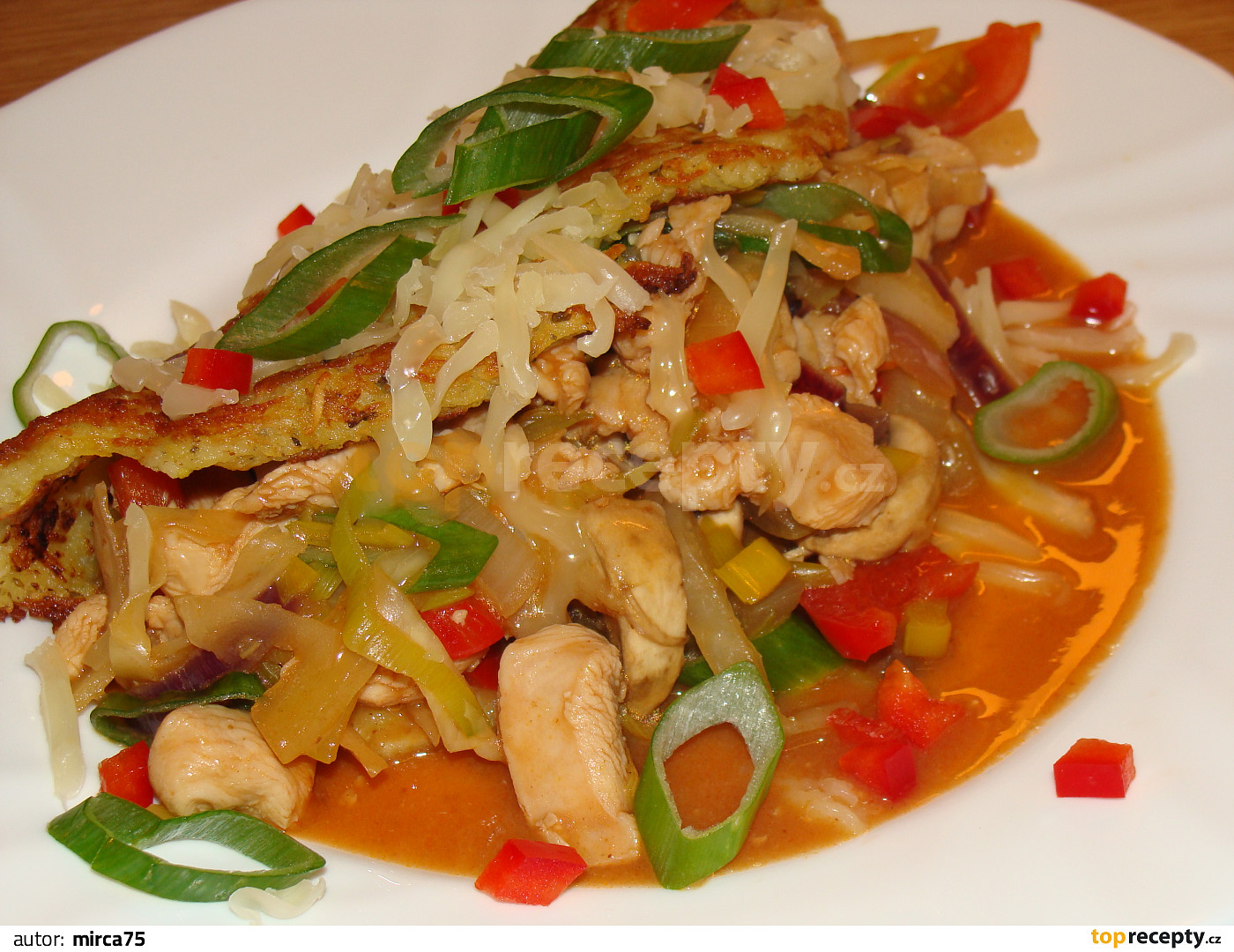 Bramborák plněný kuřecím masem recept - TopRecepty.cz