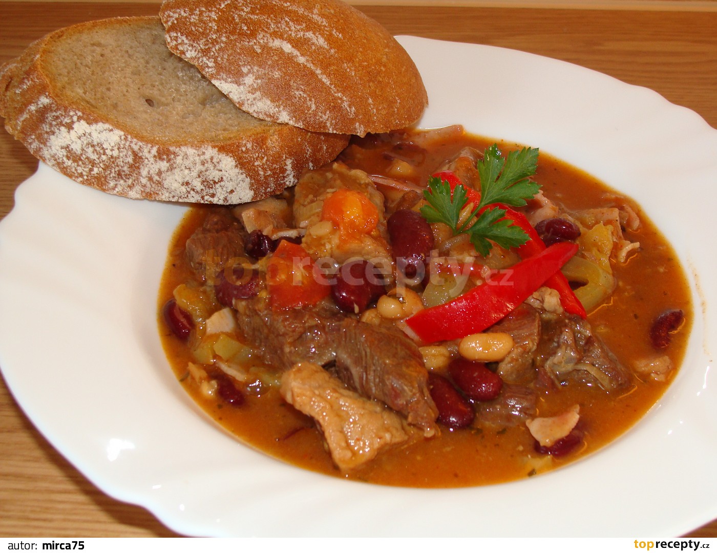 Ostrý mexický guláš recept - TopRecepty.cz