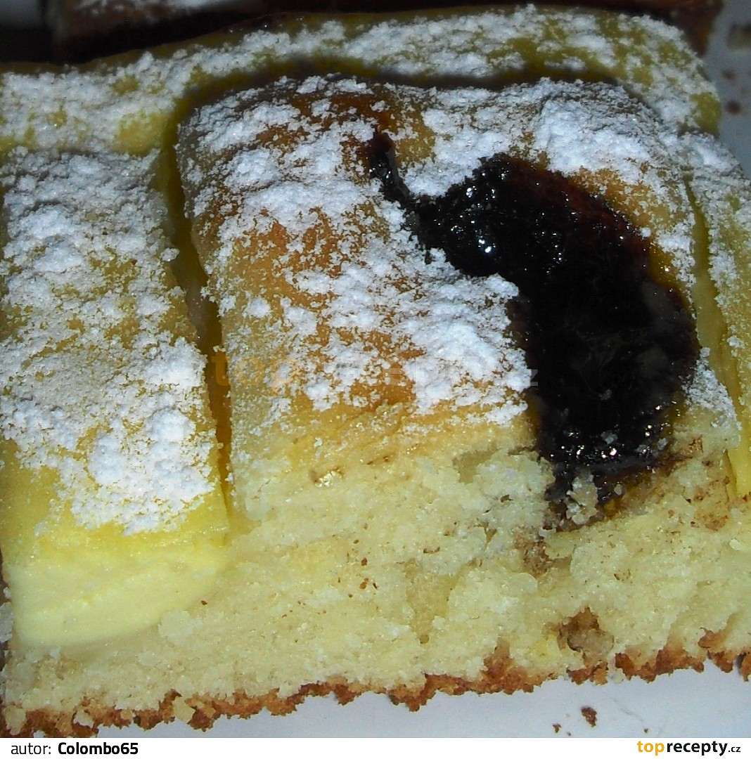 Jednoduchá buchta s tvarohem recept - TopRecepty.cz