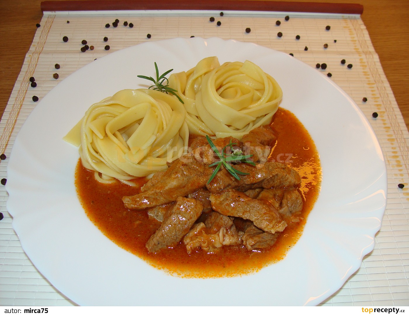 Maďarský vepřový pepřový tokáň - TopRecepty.cz