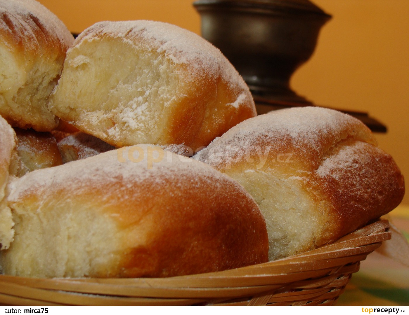 Nejúžasnější buchty od babičky recept - TopRecepty.cz