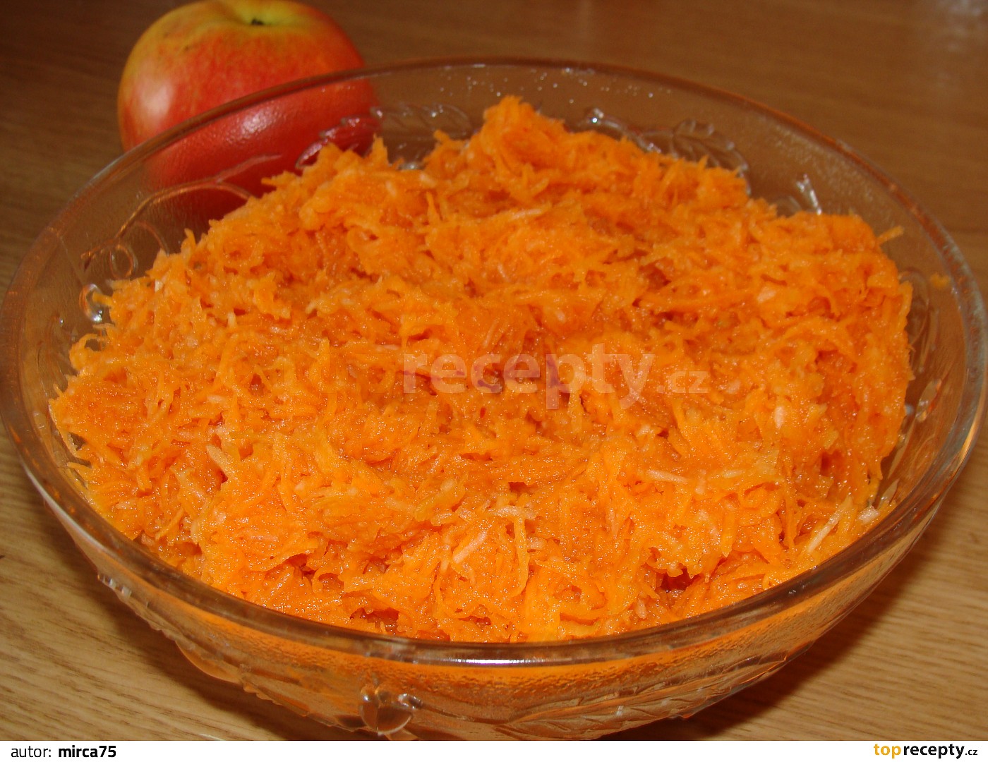 Mrkvový salát recept - TopRecepty.cz