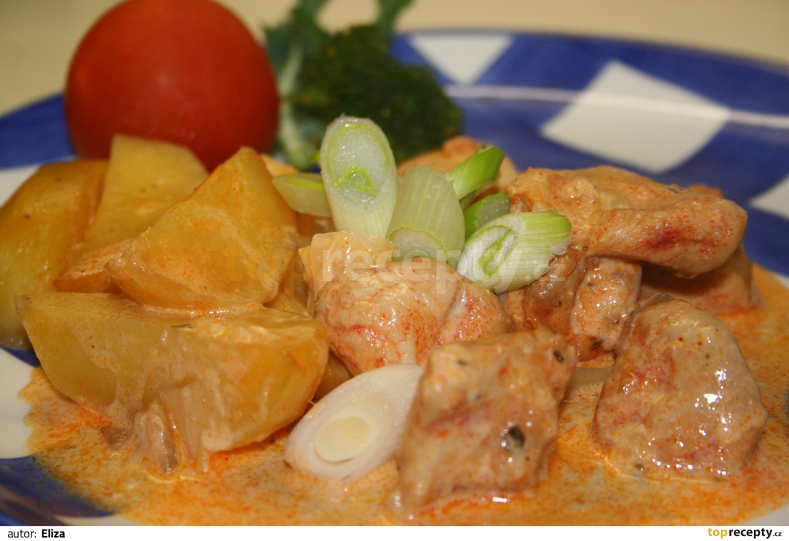Kuřecí maso na smetaně recept - TopRecepty.cz