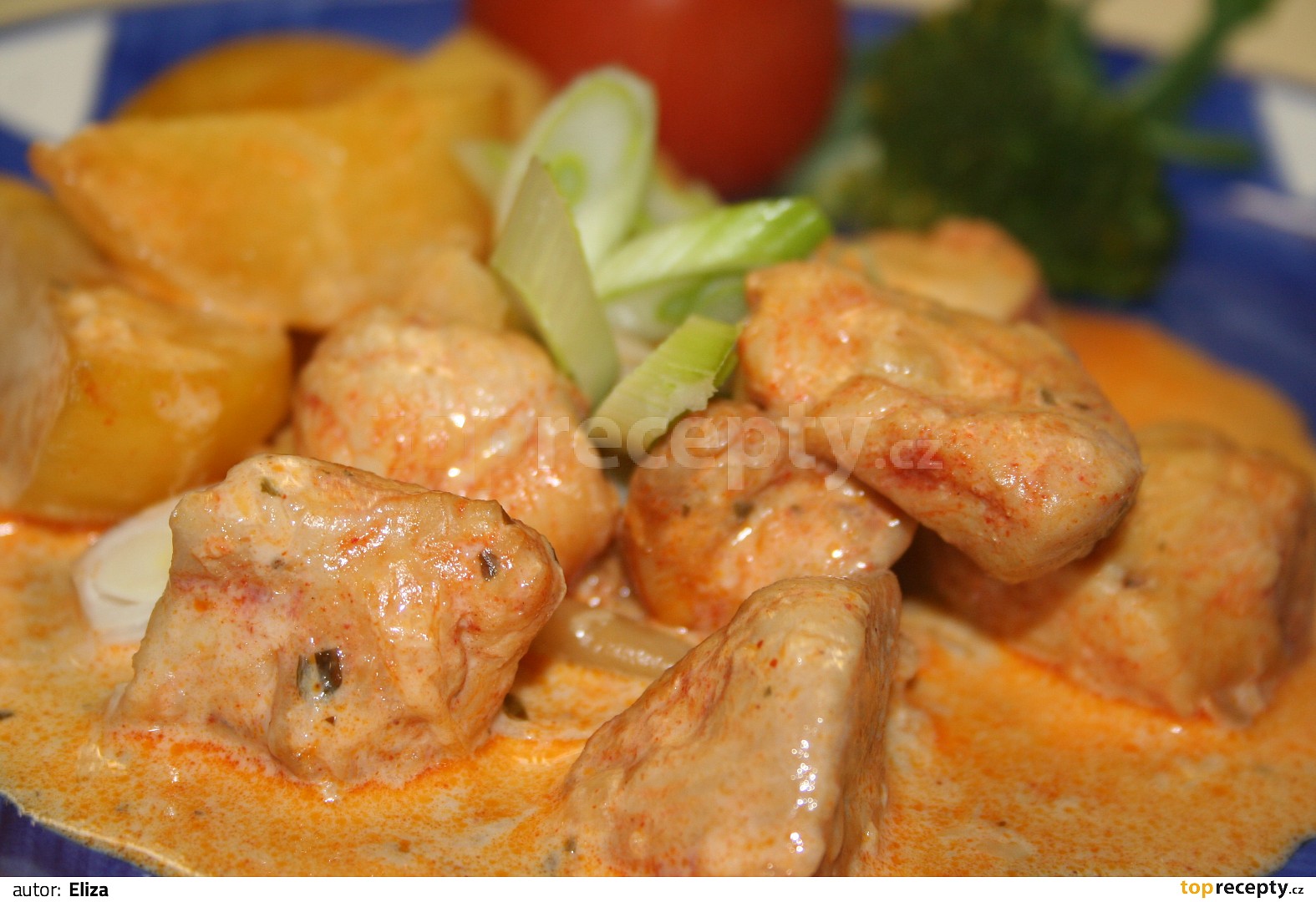 Kuřecí maso na smetaně recept - TopRecepty.cz