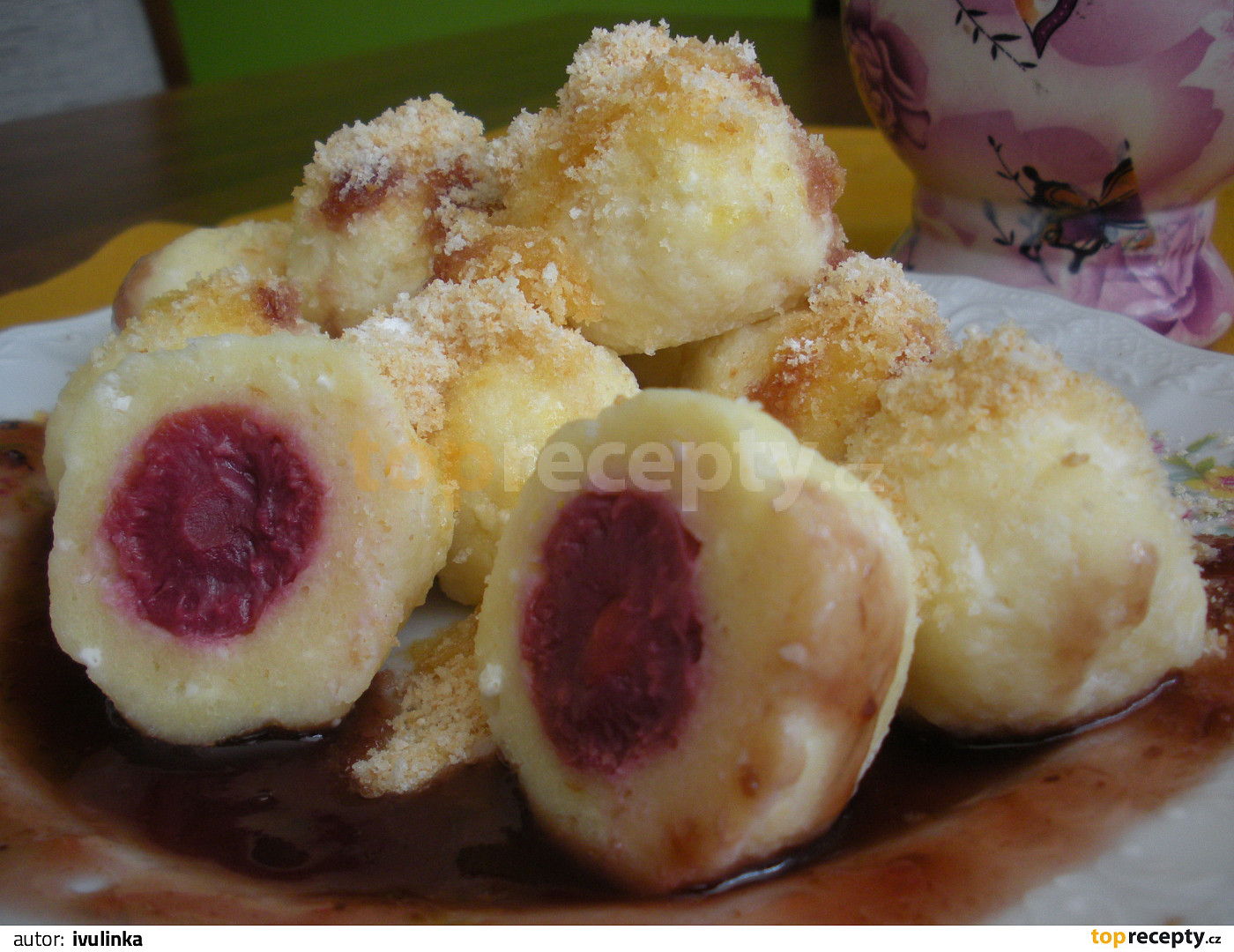 Ovocné tvarohové knedlíky recept - TopRecepty.cz