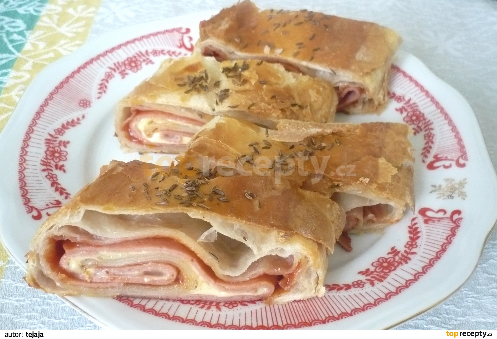 Štrúdl na slano recept - TopRecepty.cz