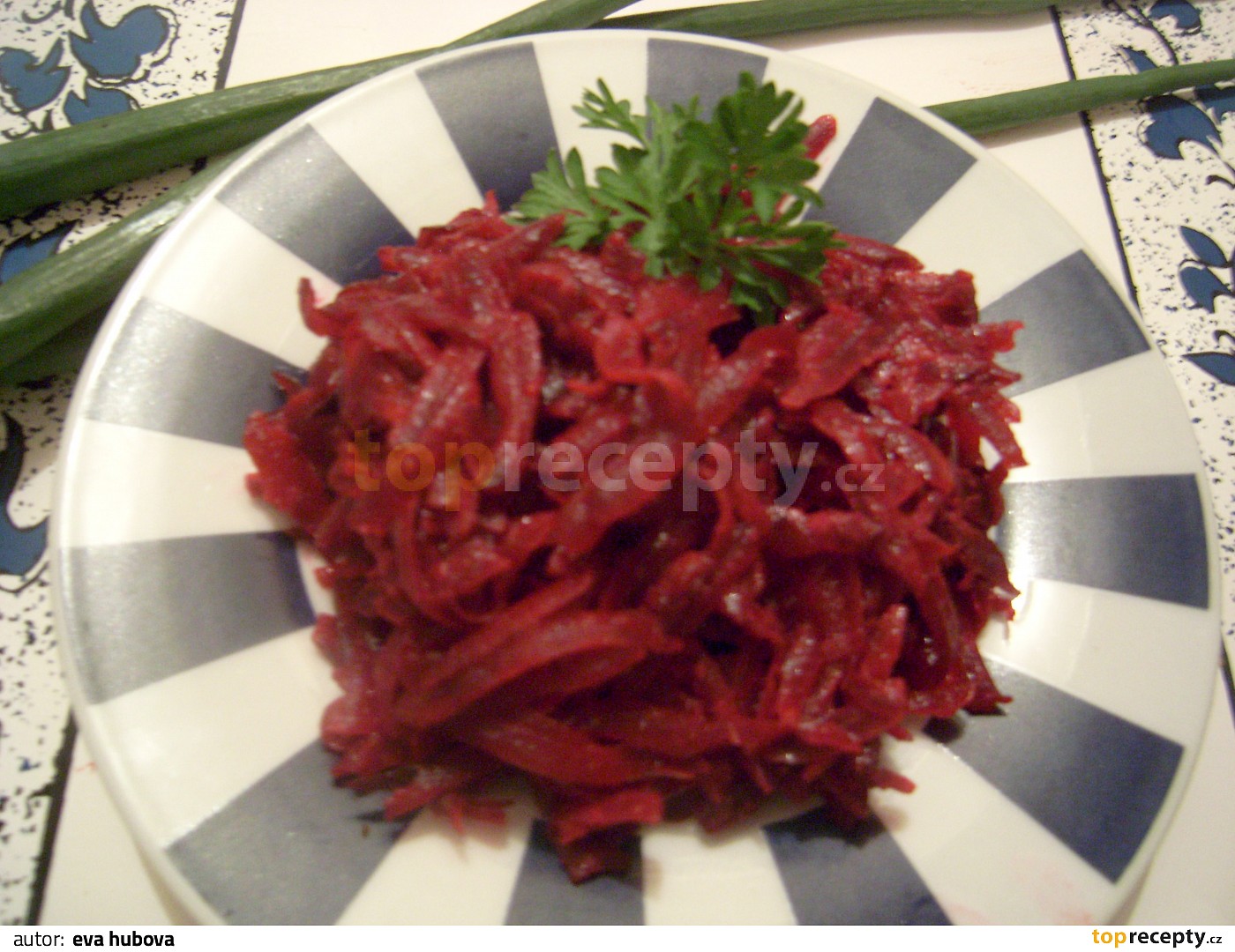 Červená řepa s balzamikovým octem recept - TopRecepty.cz