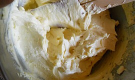 Pařížský krém na plnění zákusků, rolád, dortů recept - TopRecepty.cz