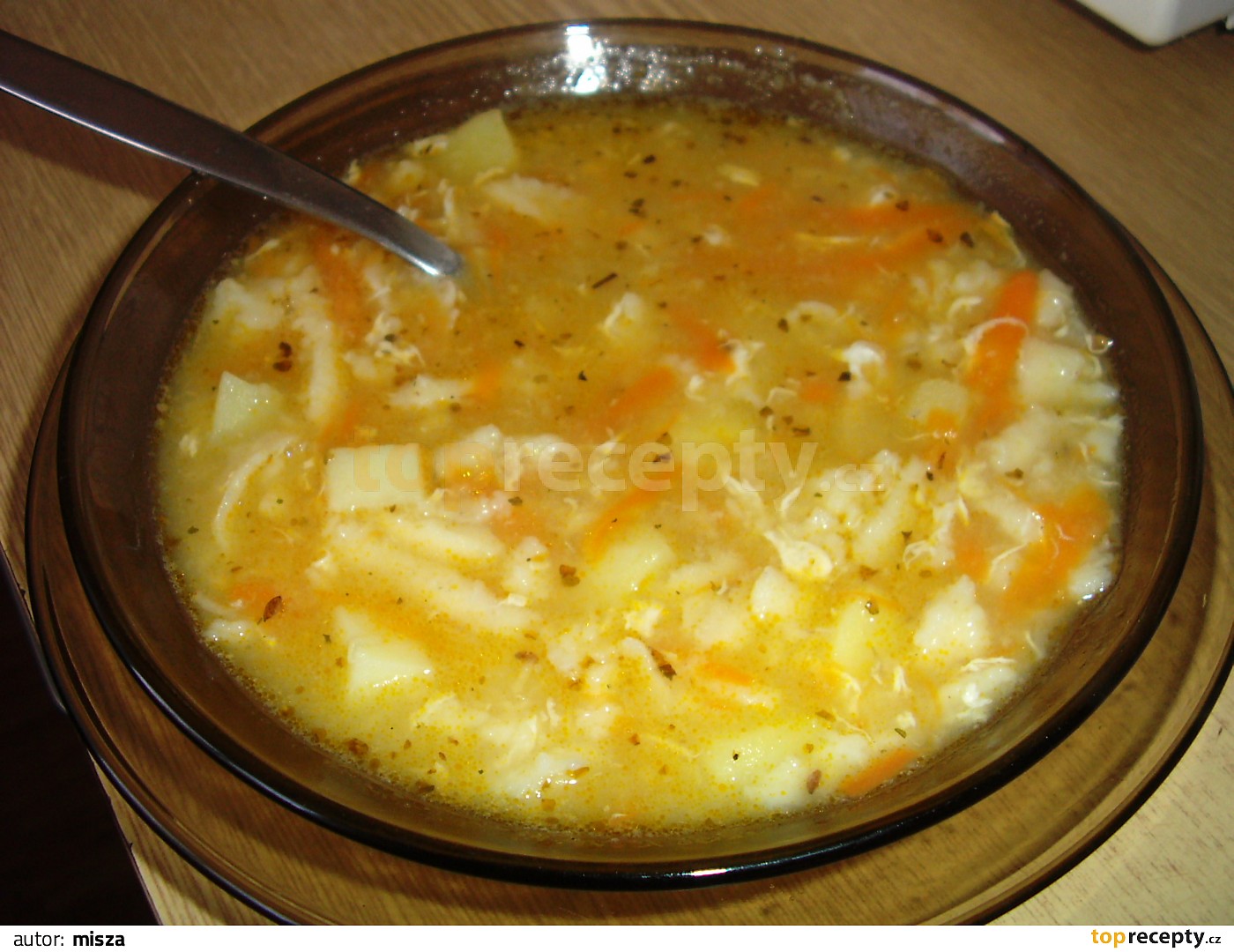 Strouhání / drobení / mrvenička - zavářka do polévky - TopRecepty.cz