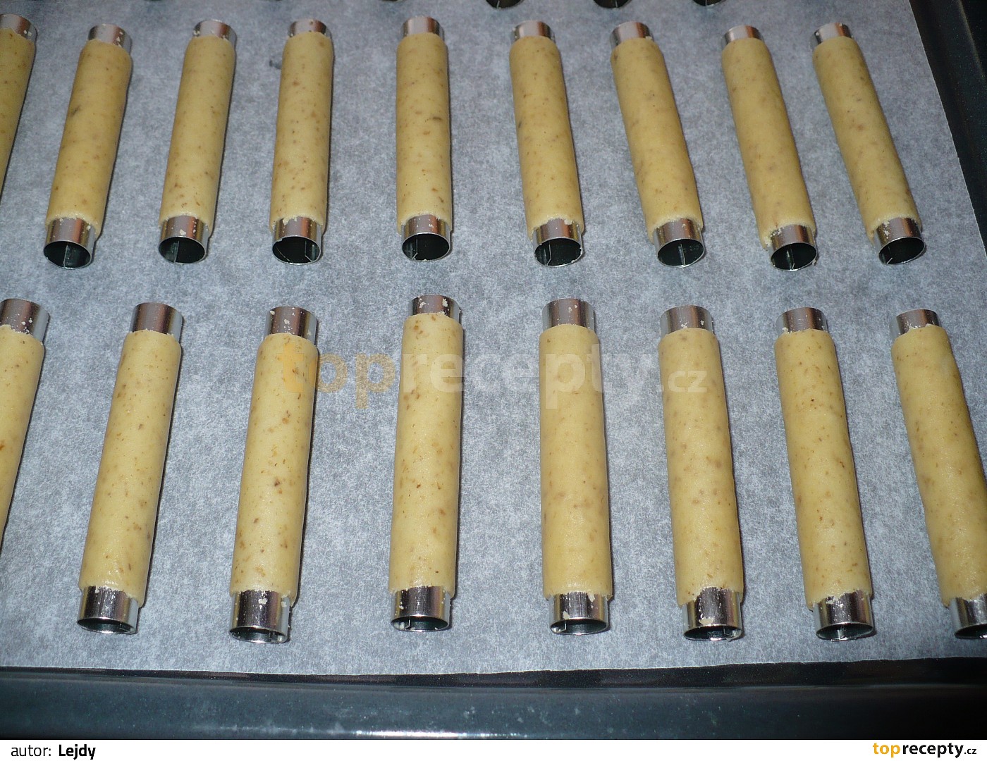 Hnědé trubičky - TopRecepty.cz